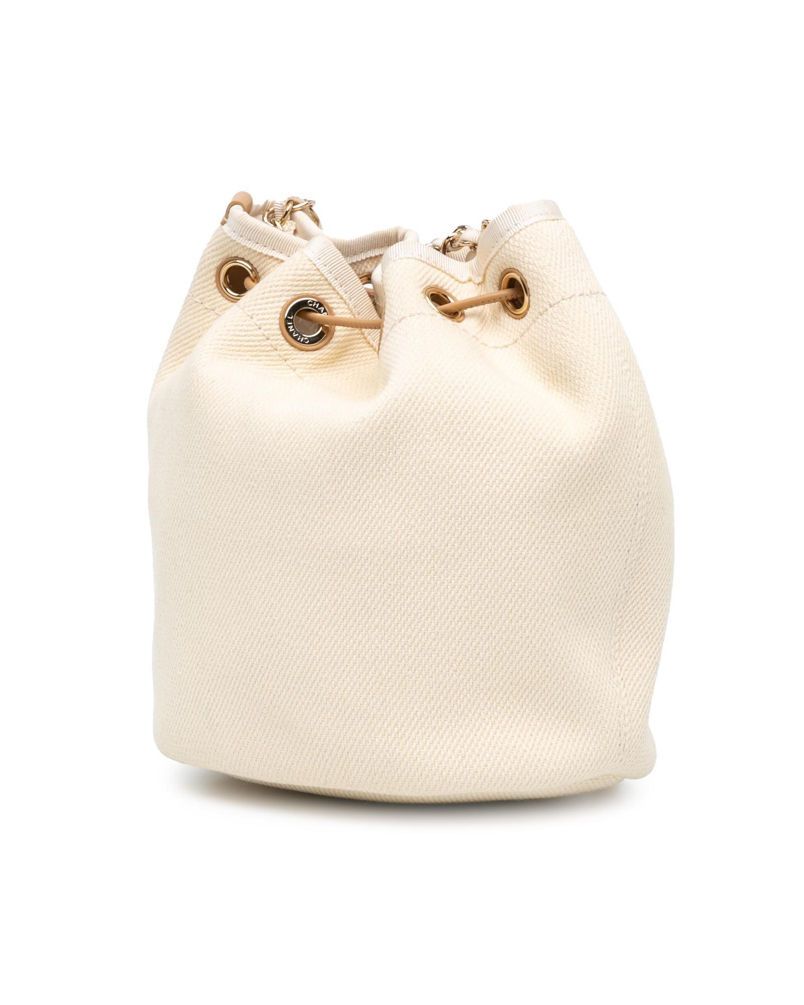 Bucket bag with details store